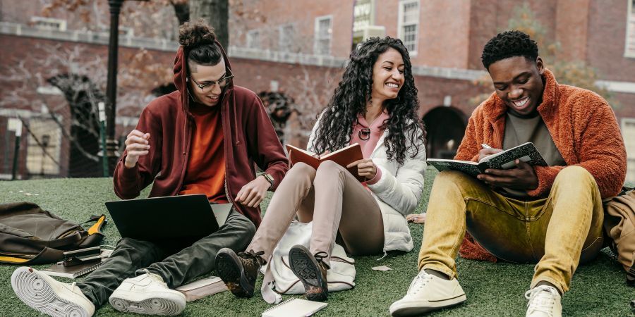 How Co-ops are Different than Internships | CollegeCoops.com